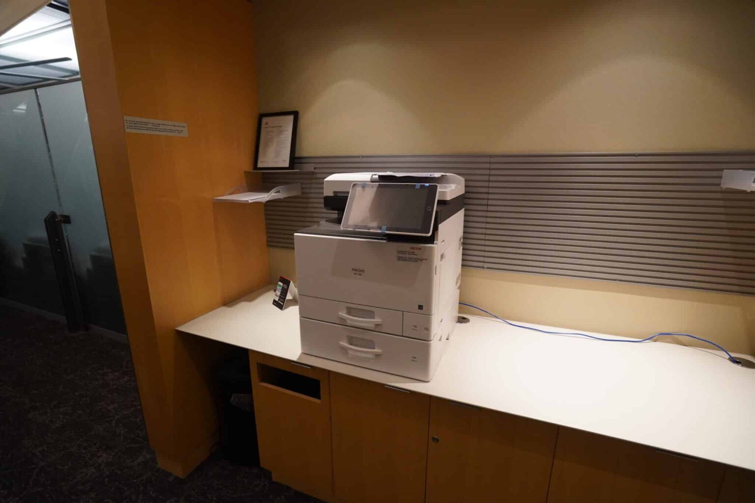 Review: Air Canada Maple Leaf Lounge (Transborder) at Vancouver ...