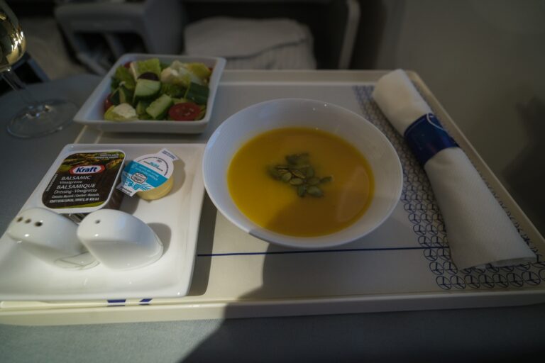 Review: LOT Polish Airlines Business Class (787-9) | Frugal Flyer