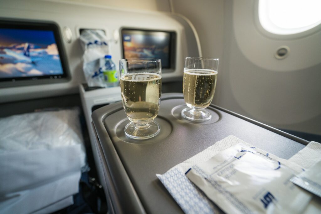 Review: LOT Polish Airlines Business Class (787-9) | Frugal Flyer