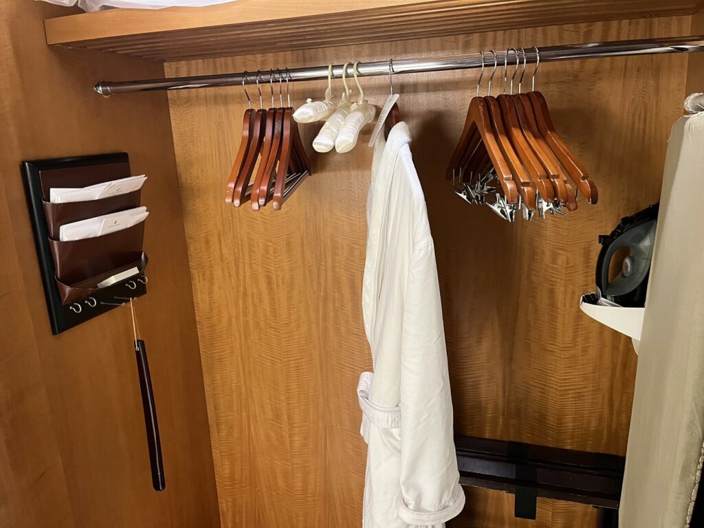 Review: The Ritz Carlton Toronto | Frugal Flyer