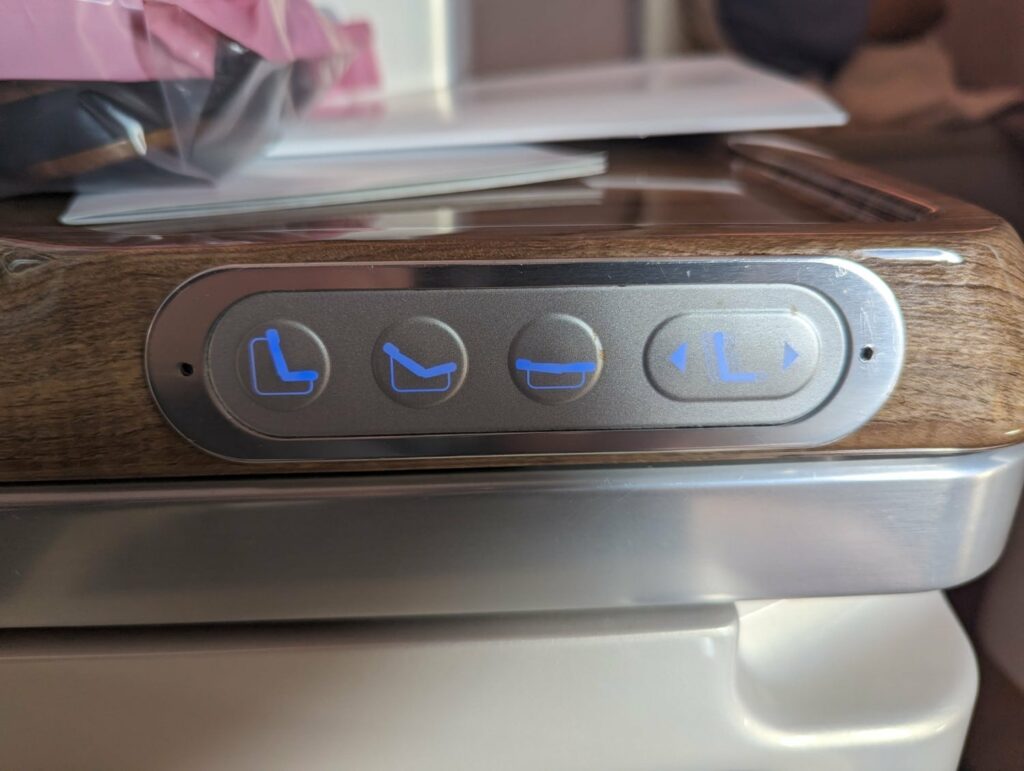 Review: Emirates Business Class (A380) | Frugal Flyer