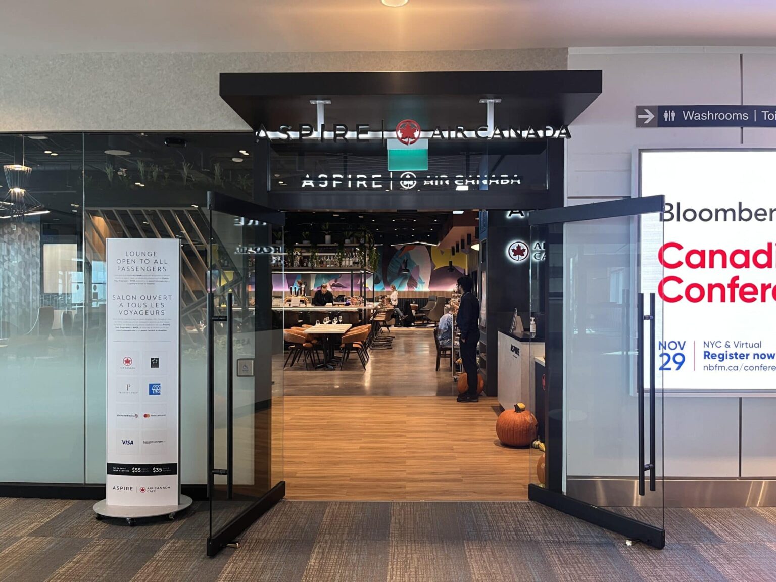Review: Aspire Air Canada Café at Billy Bishop (YTZ)