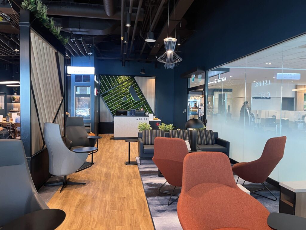 Review: Aspire Air Canada Café at Billy Bishop (YTZ)