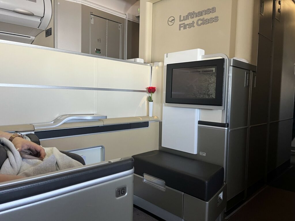 Review: Lufthansa Business Class (A340) | Frugal Flyer