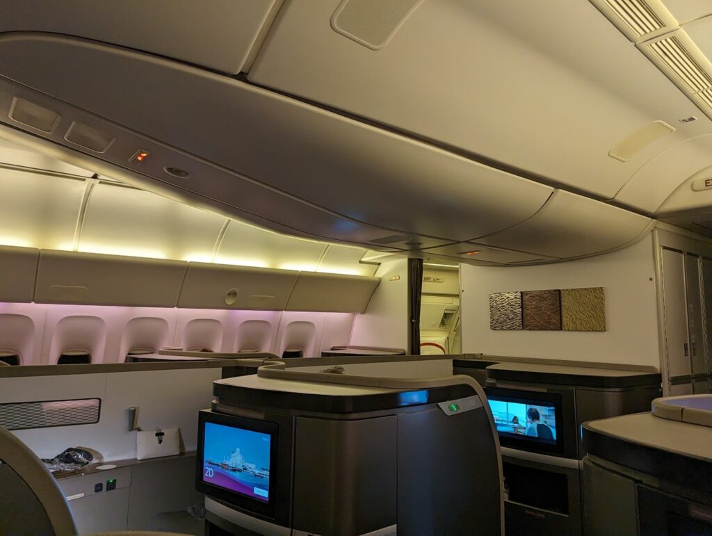 Review: Qatar Airways First Class (777-300ER) | Frugal Flyer