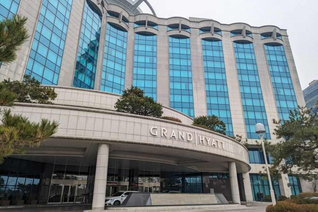 The Complete Guide to World of Hyatt | Frugal Flyer