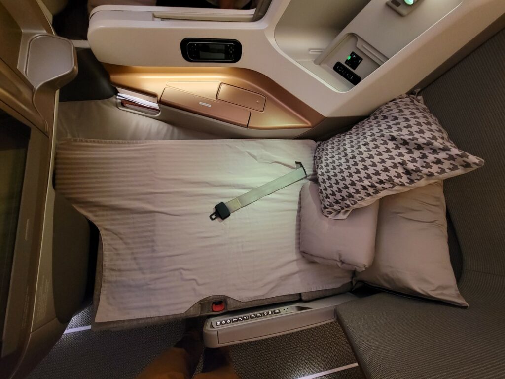 Review: Singapore Airlines Business Class (A350-900) | Frugal Flyer