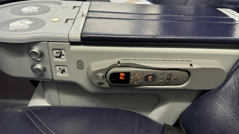 Review: Aeromexico Business Class (737-800 & 737 MAX 8) | Frugal Flyer
