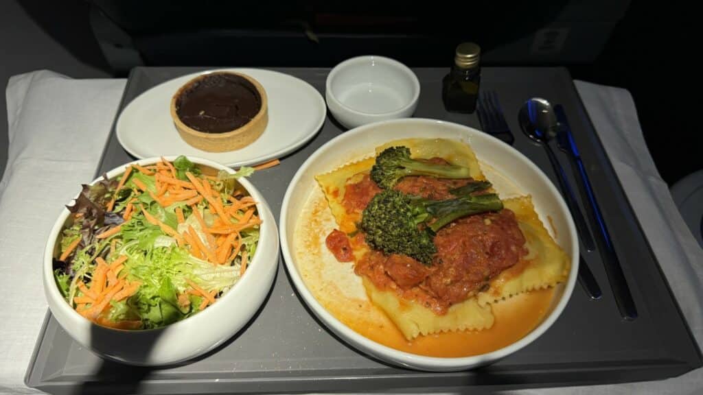 Review: Aeromexico Business Class (737-800 & 737 MAX 8) | Frugal Flyer