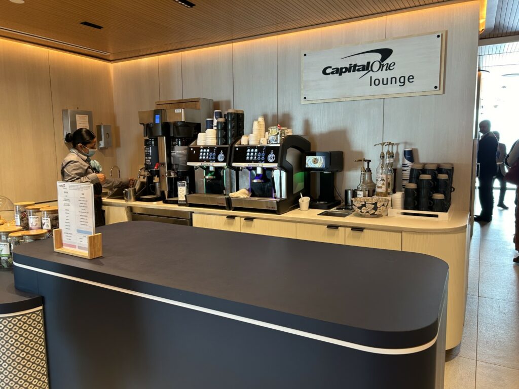 Review: Capital One Lounge at Washington Dulles International Airport ...