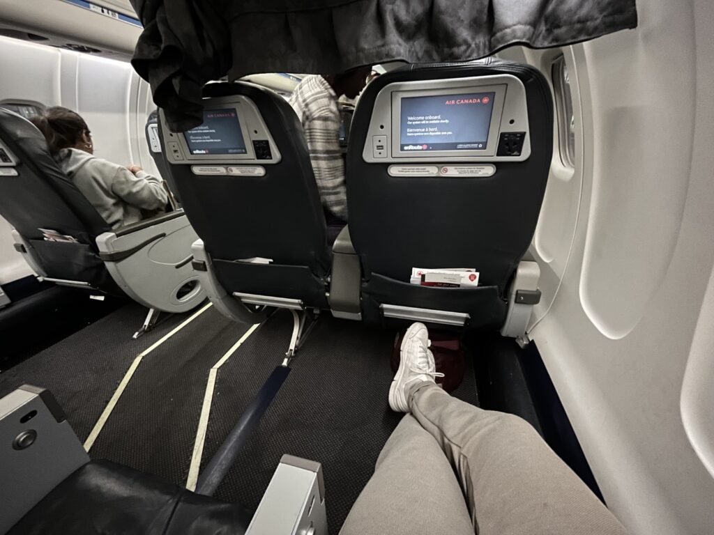 How to Find the Best Seat on the Plane | Frugal Flyer