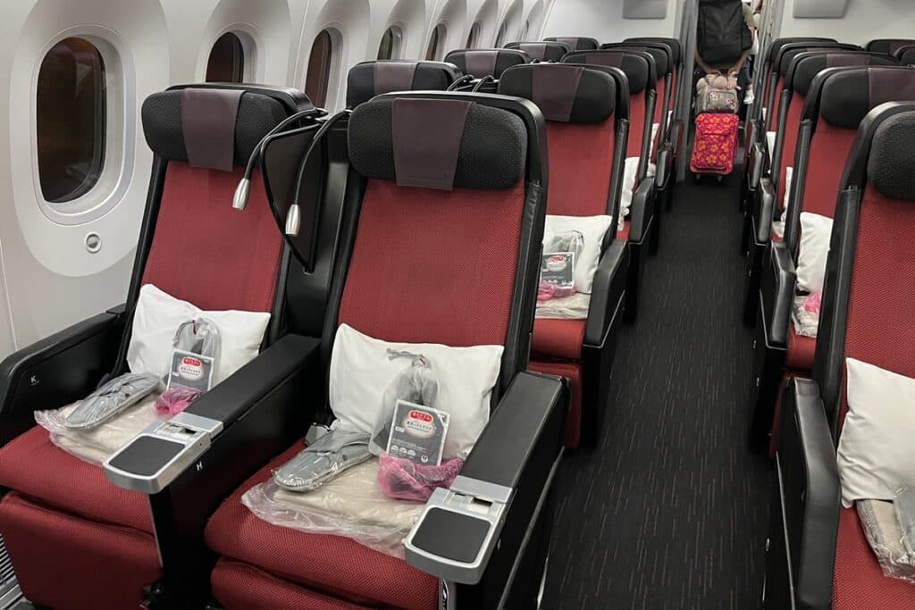 Review: Japan Airlines Premium Economy (787-9) | Frugal Flyer