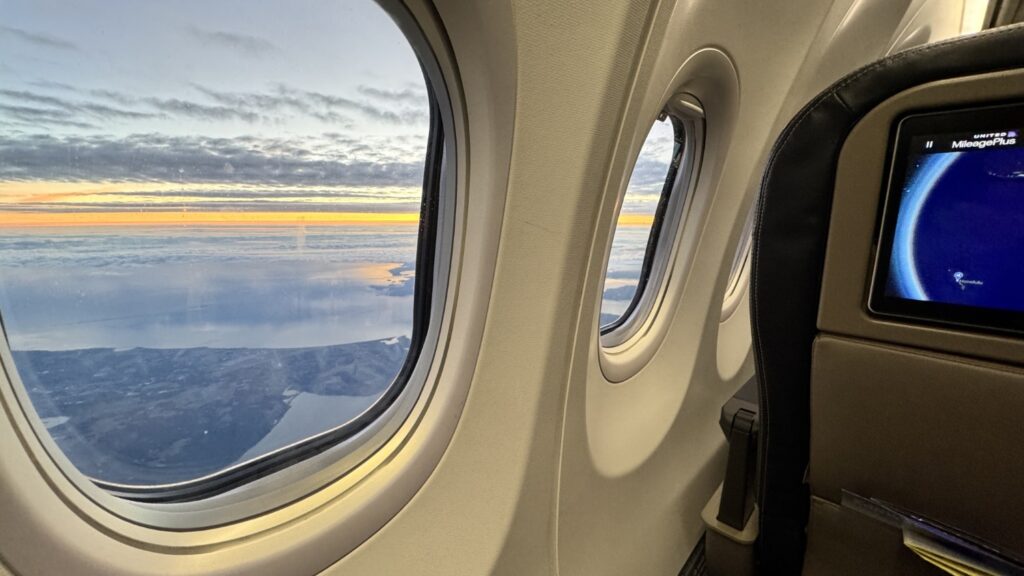 Review: United Airlines First Class (737 MAX 8) | Frugal Flyer